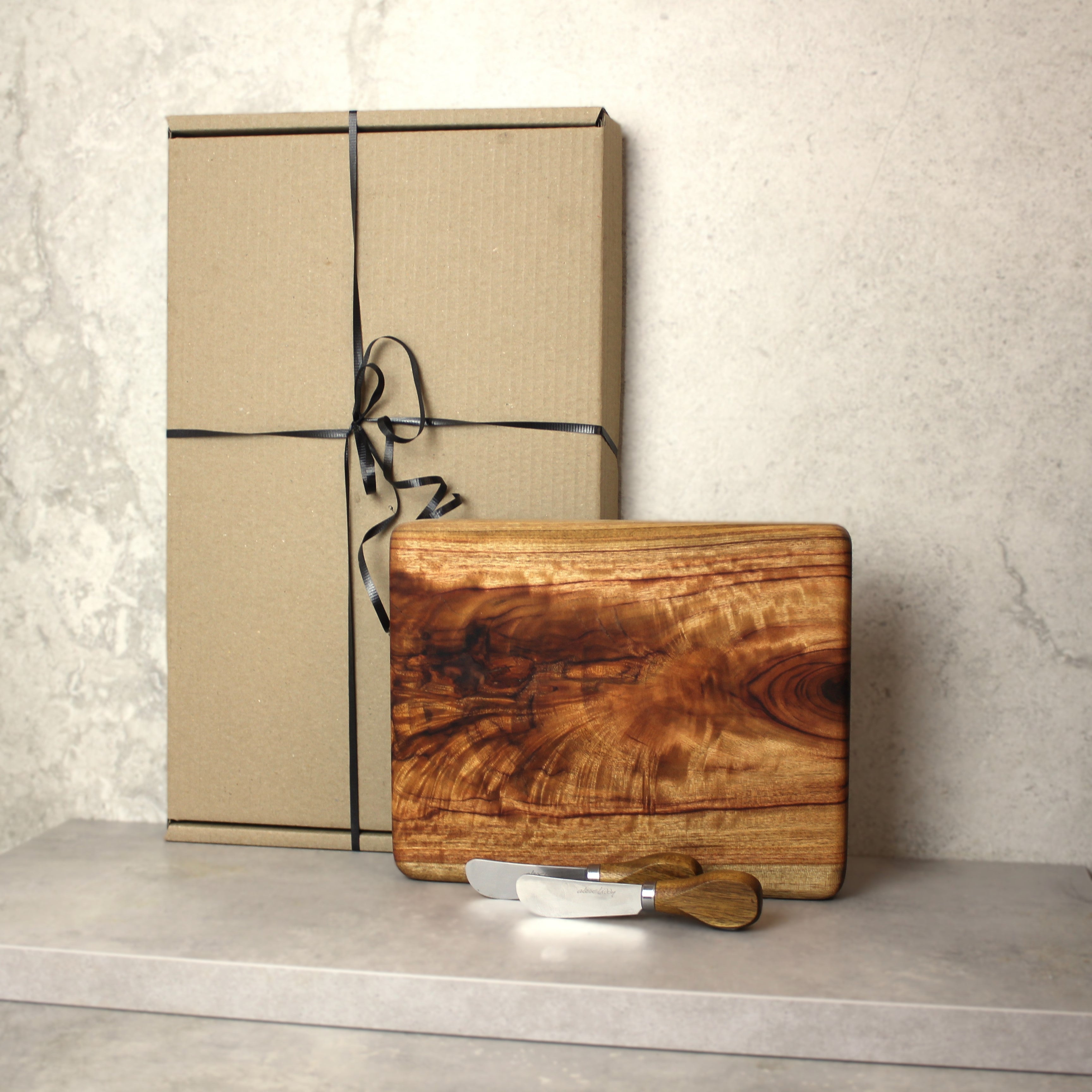 Small Classic Gift Box – Wildfire Engraving